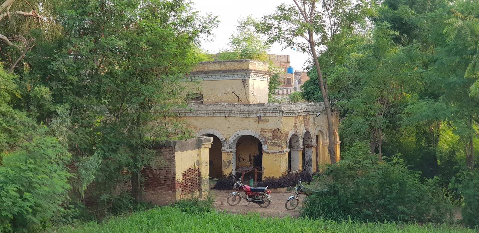 Pakistan Geotagging: 107 - A Tour of Bhera City 2: A Few Glimpses of ...