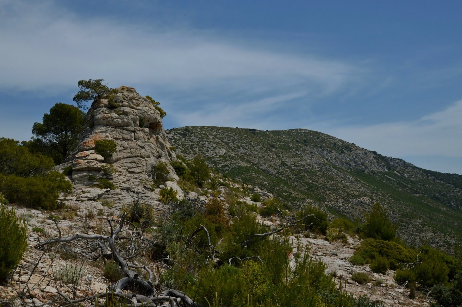 Γιώργος Πρίμπας (Στιγμές): [στο Μαυροβούνι, στο Νότιο Υμηττό, 10.05.2020]