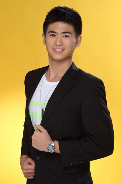 Man Central: Manolo Pedrosa: In Formmal Wear