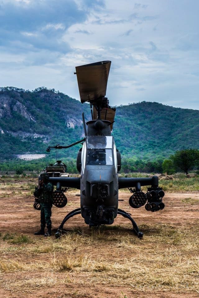 THAIDEFENSE-NEWS: ประมวลภาพ AH-1F Cobra และ AS550 C3 Fennec