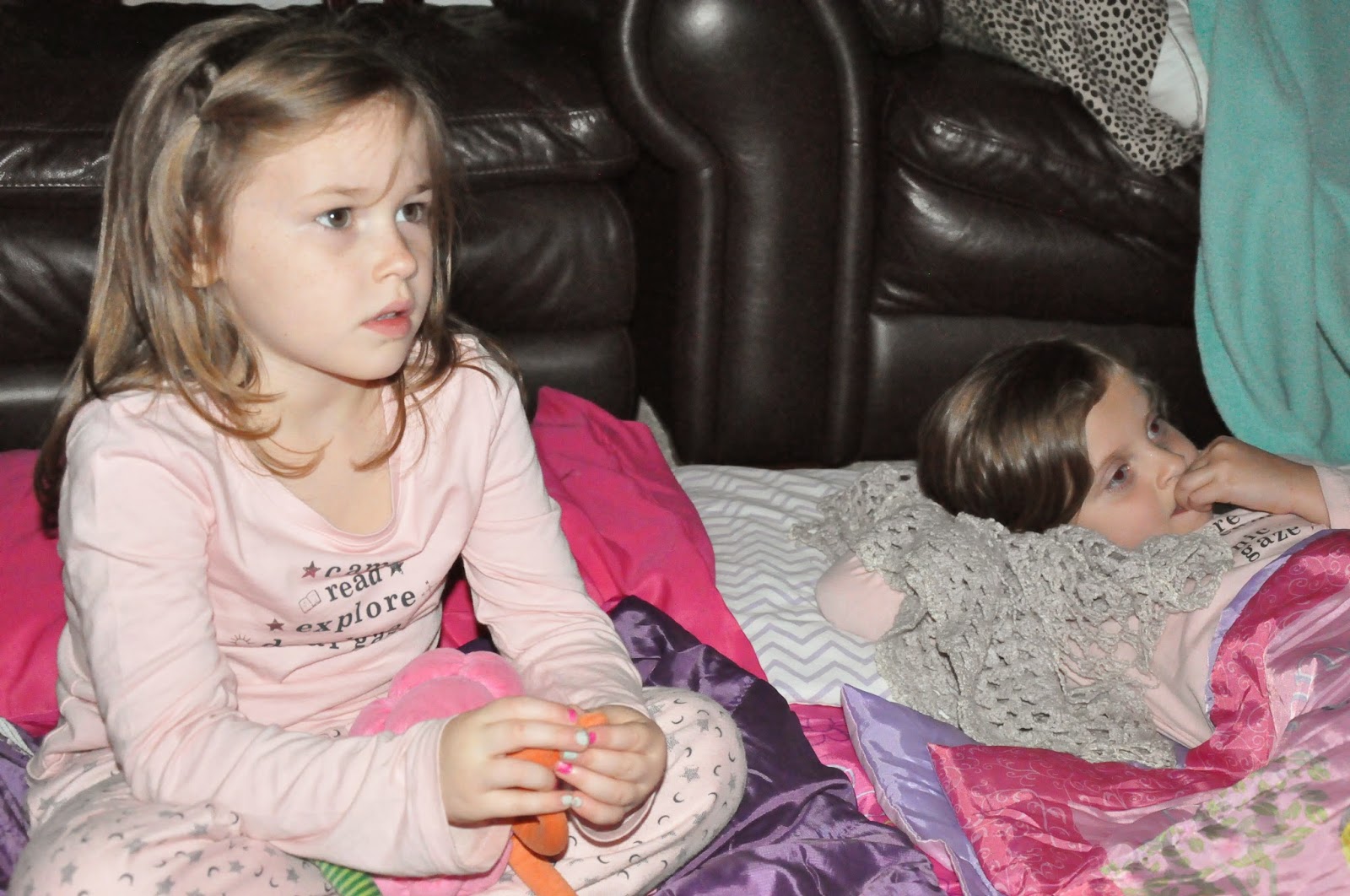 The Averitt Fam: Amelia's First Sleepover...