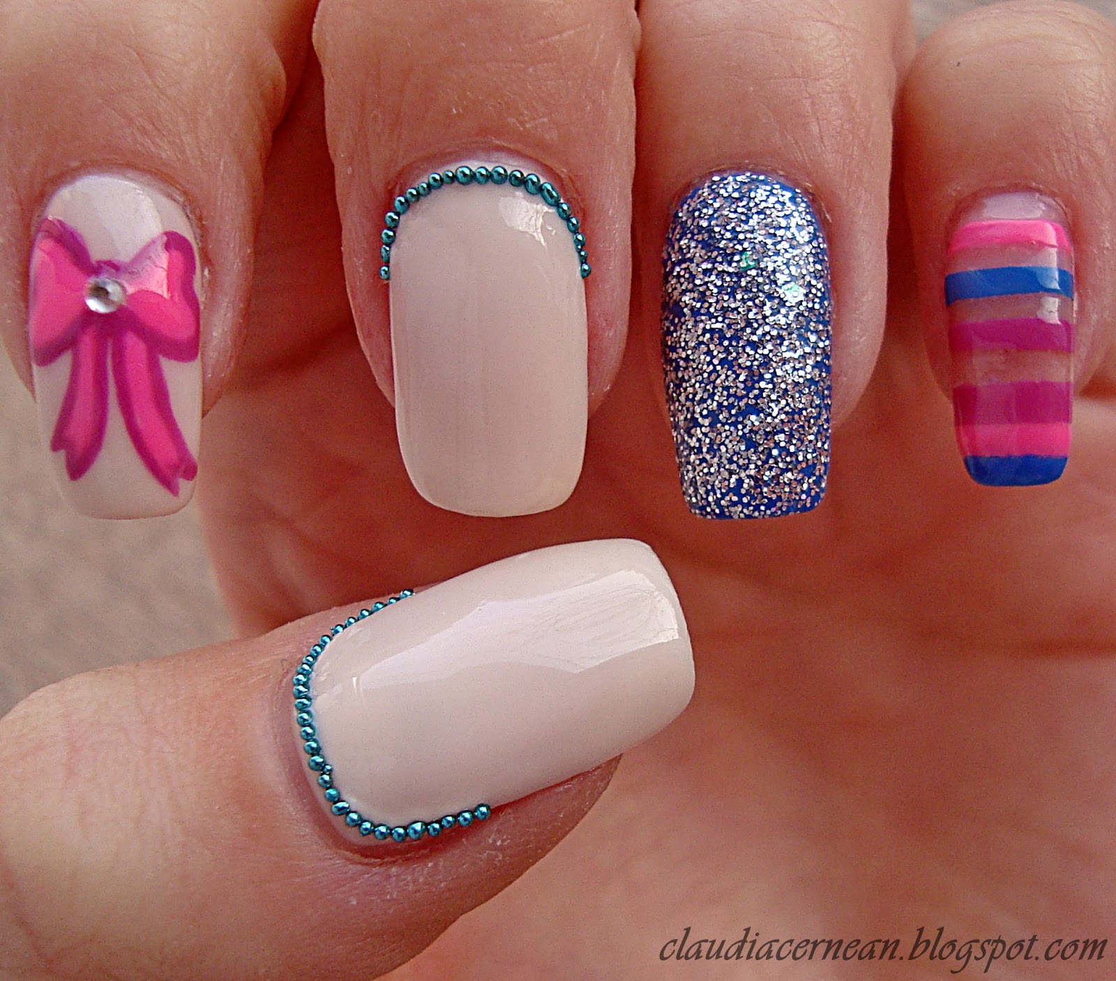 Nails Art Tutorials: Unghii cu Linii Colorate - Colored Lines Nails
