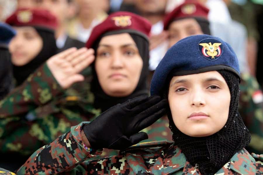 Teras Erwin: Military Women Around The World