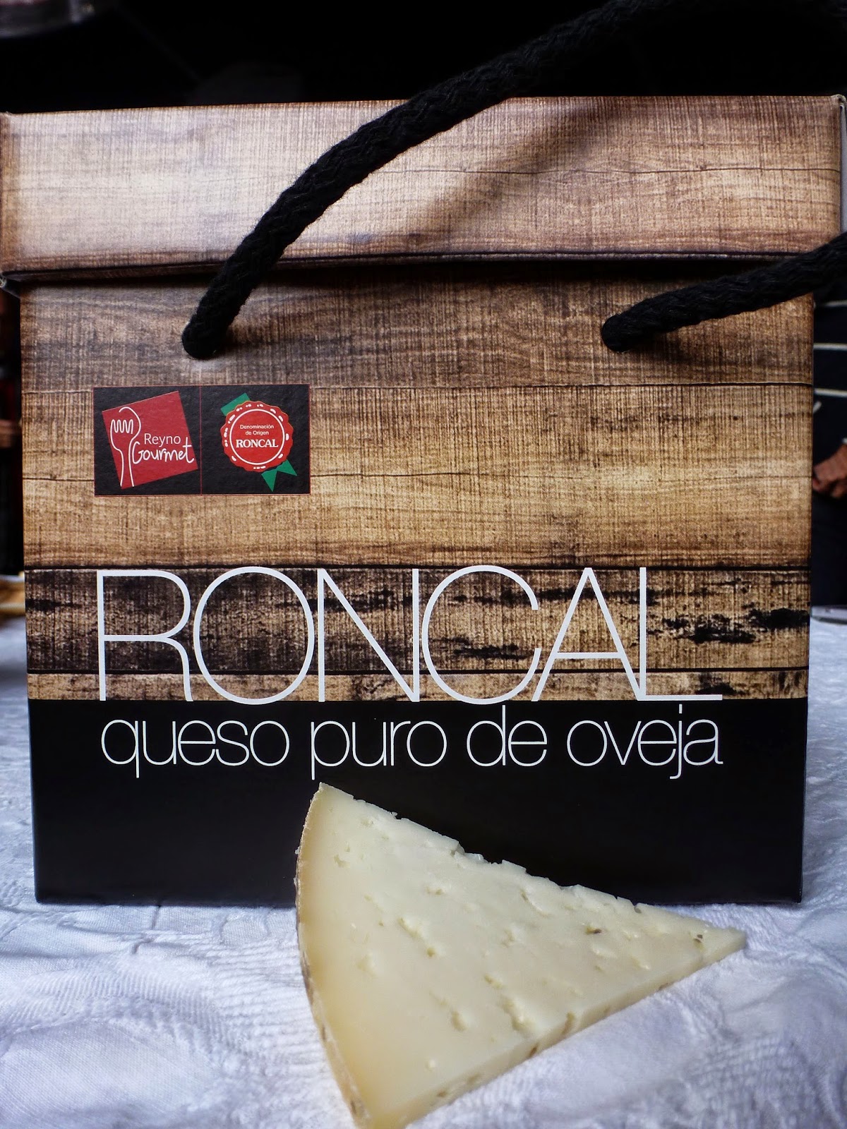 GASTROANDANZAS DE HELENA BM: CORTE DEL QUESO DEL RONCAL TEMPORADA 2014