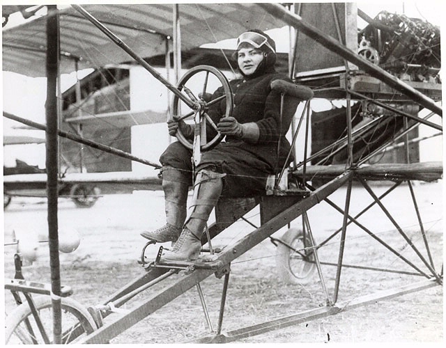 Women in Flight: Early Fly Girls