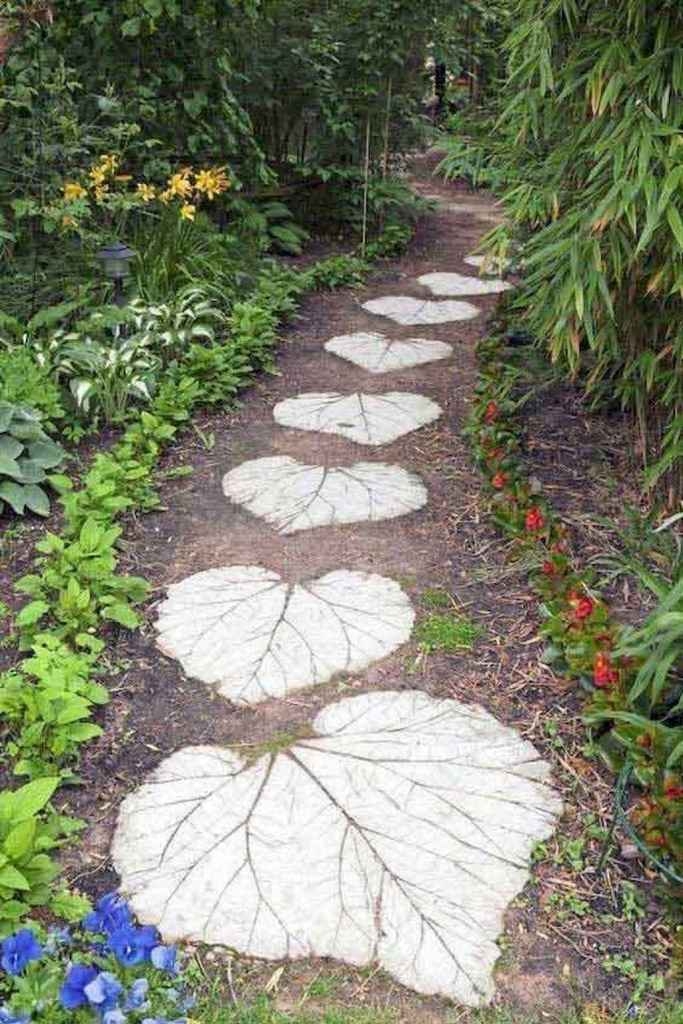 56 Wonderful DIY Mosaic Garden Path Decorations For Your Inspiration ...