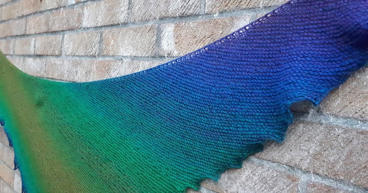 Confessions of a YarnAddict: Troms - A New Pattern & Blocking Tutorial