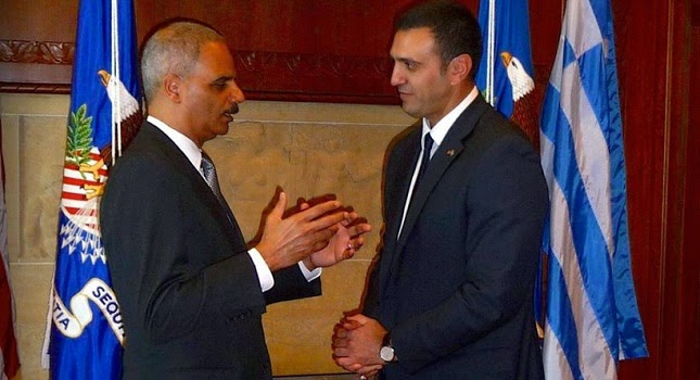 ΤΡΕΧΑΤΕΕΕΕΕ... ΕΝΑ ΕΚΑΤΟΜΜΥΡΙΟ ΔΟΛΑΡΙΑ ΔΙΝΟΥΝ ΟΙ ΑΜΕΡΙΚΑΝΟΙ ΓΙΑ ΝΑ ...