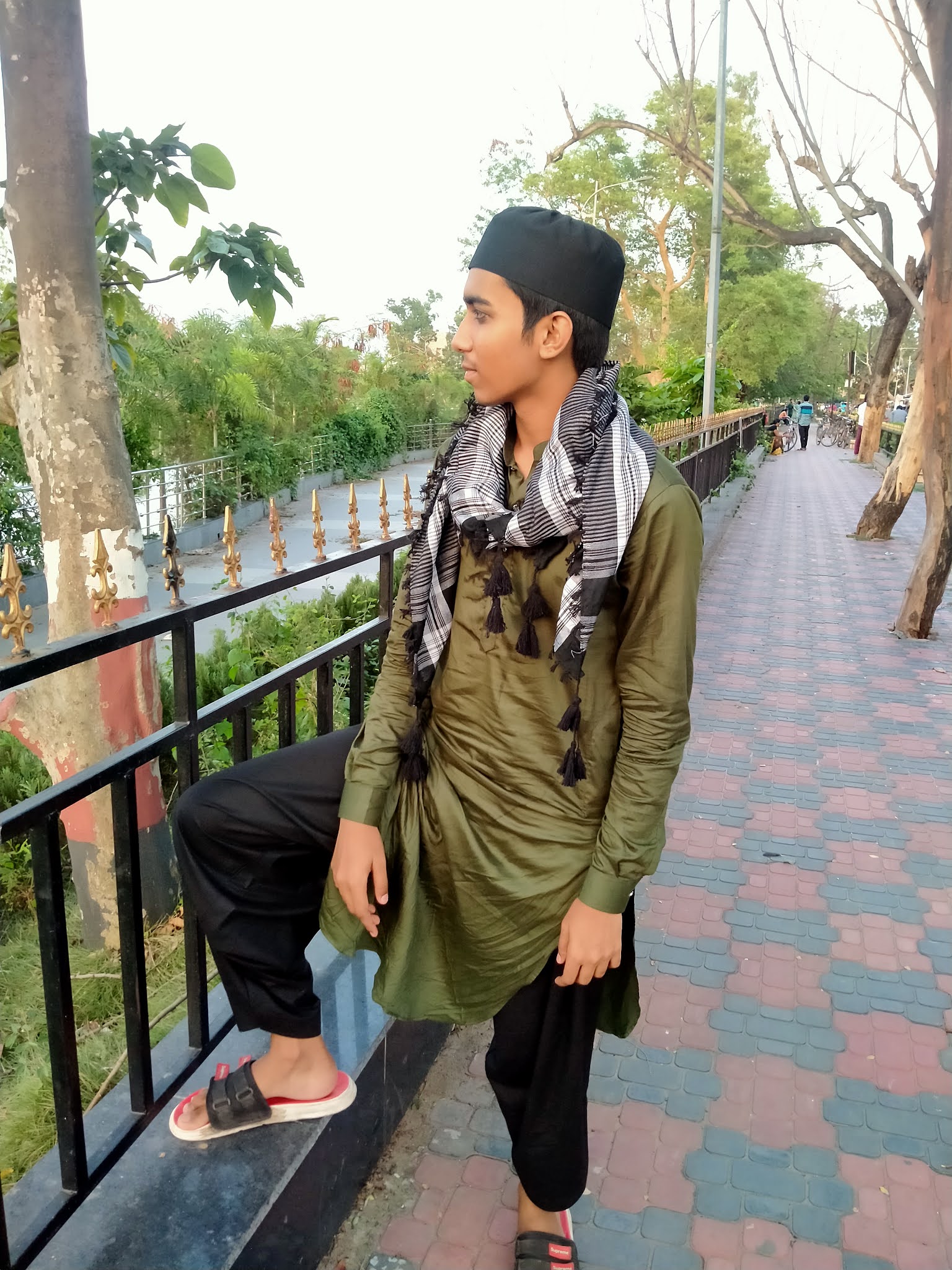 RAMISH HASAN MD SADAB ALAM its_ur_srkian_official FULL PERSONAL LIFE ...