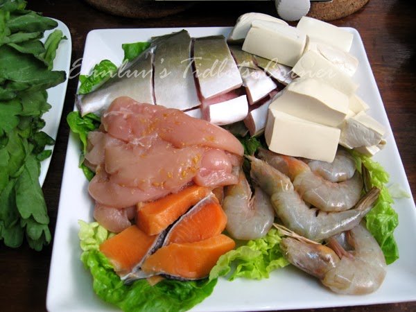 Elinluv's Tidbits Corner: Steamboat For Reunion Dinner :)