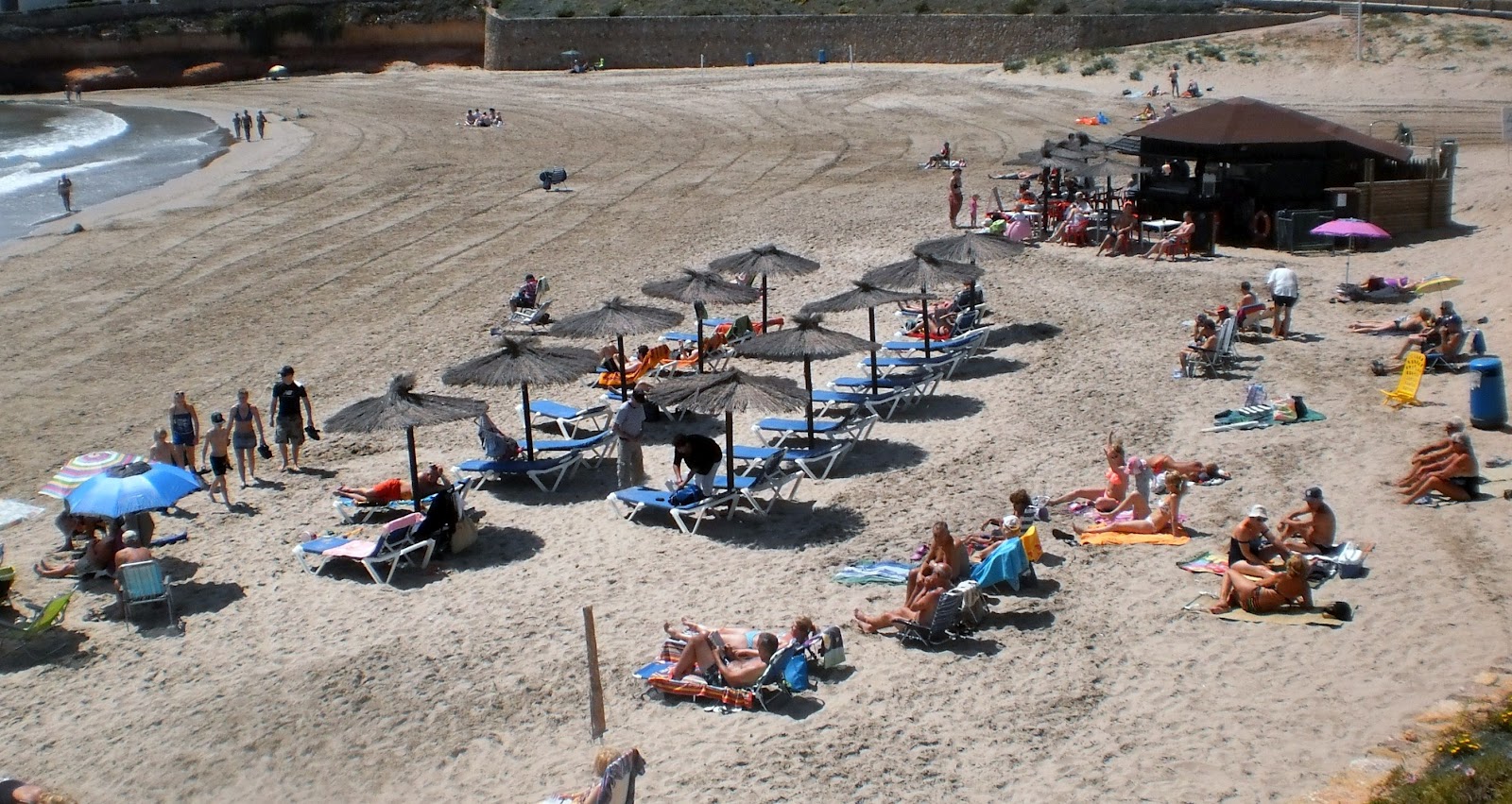 SPAIN NOW WALKING: Day in playa flamenca ,Today 25 ° on the beach