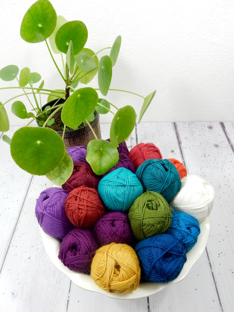 Bamboo Blend Yarn for a New Free Crochet Design | TheCurioCraftsRoom