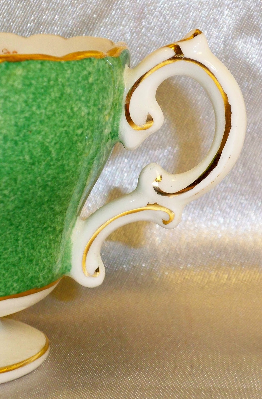 Demitasse Cups & saucers: Cup Handle Shapes & Styles