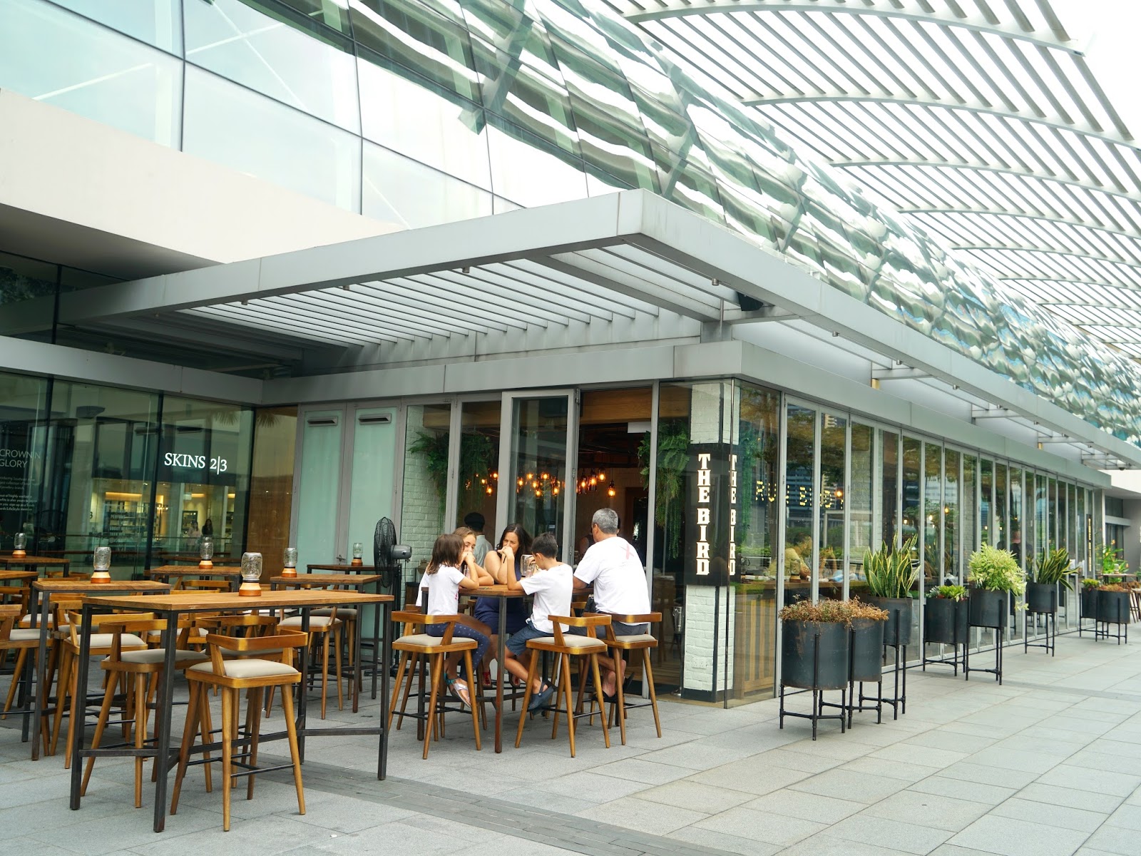 PinkyPiggu: The Bird Southern Table & Bar @ MBS ~ Crispy Fried Chicken ...