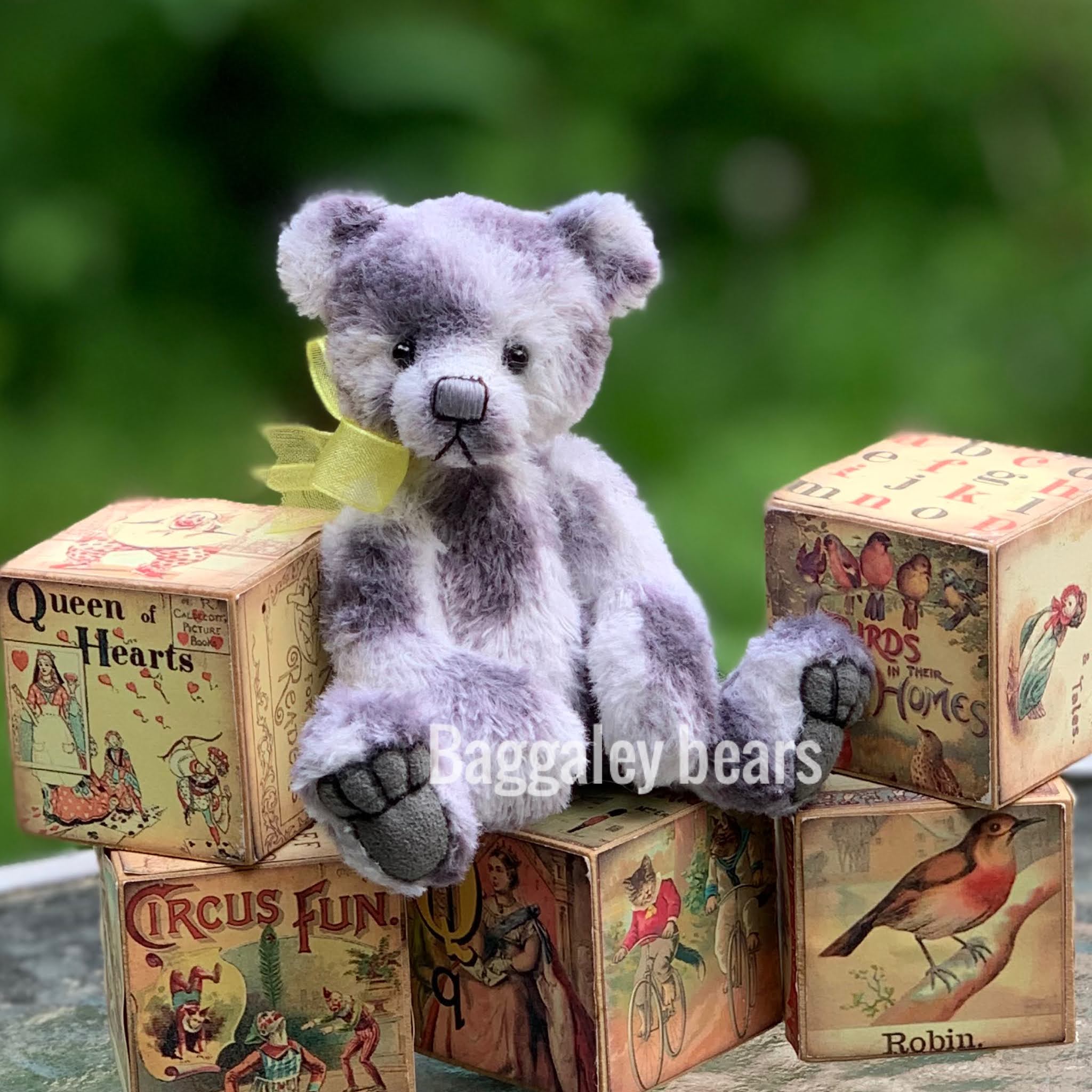 Miniature Artist Bears By Vicki Of Baggaley Bears