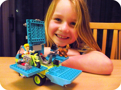 Toxylicious: Review: Scooby Doo Mystery Machine Playset