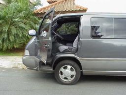 Car Review - 2001 Mercedes-Benz Mb100 Features & Specifications - Carpotus