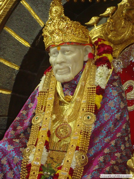 Shirdi Sai Baba Stories,Leelas and Teachings.: Sai Takes Away Our Fear ...
