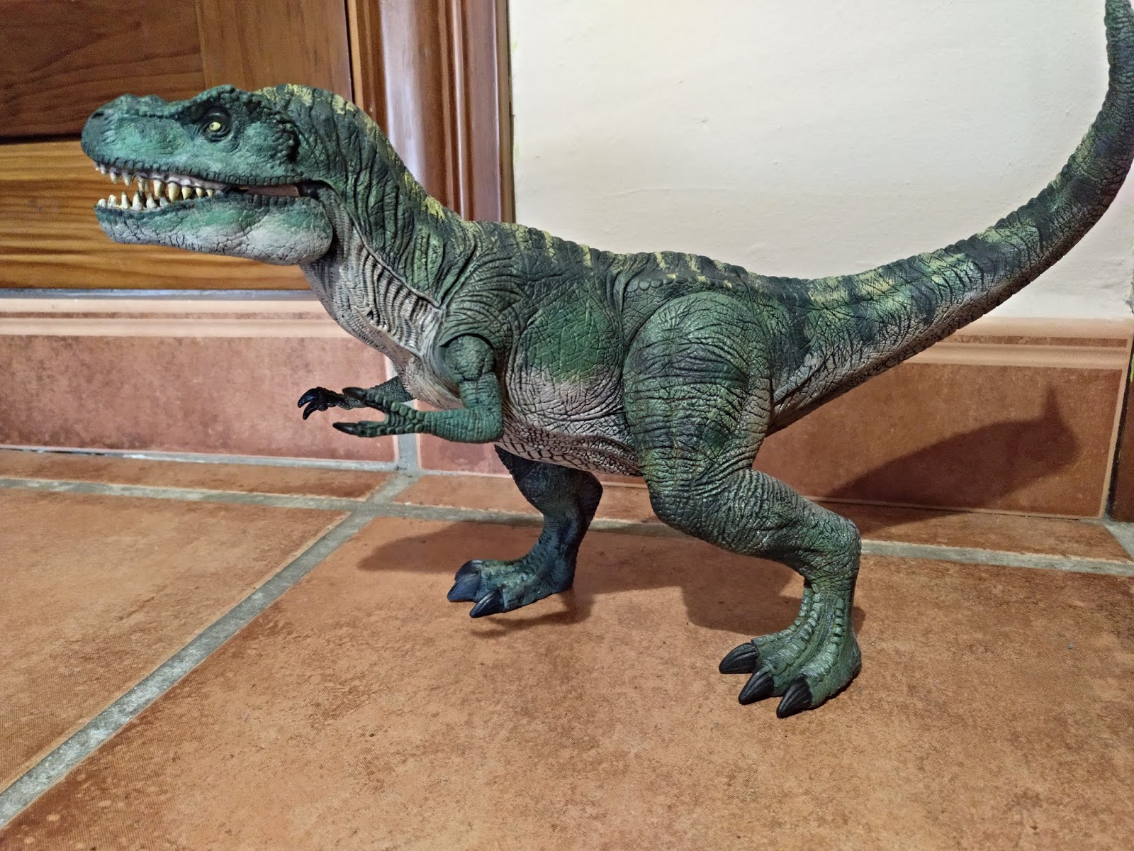 El Blog de Bahia: Re Repaint: T-Rex 2.0. (Jurassic Park 3, Hasbro 2001)