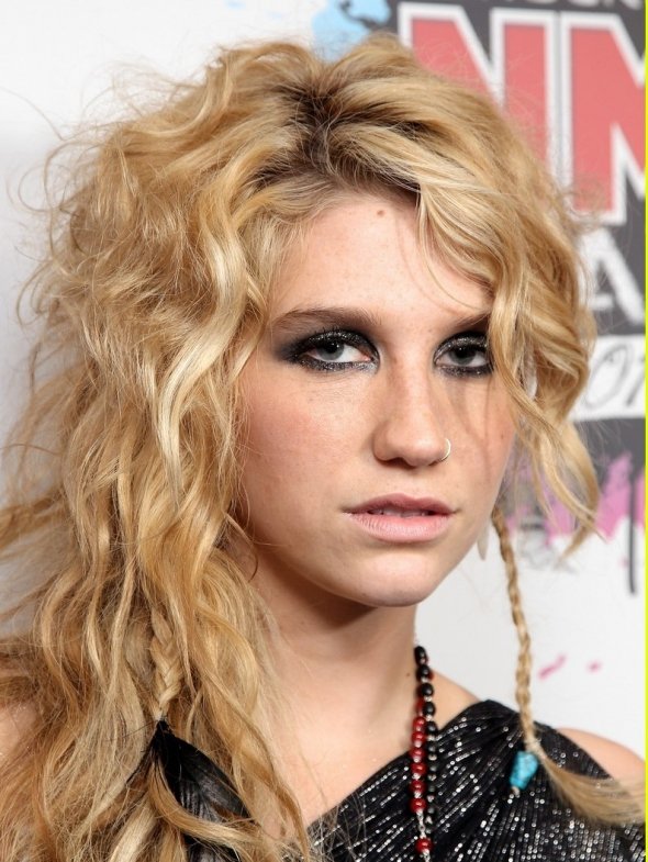F Hairstyles: Kesha Hairstyles Pictures 2012