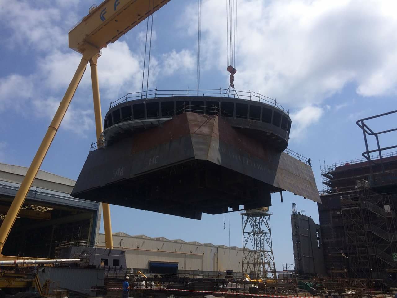 SI VIS PACEM, PARA BELLUM: Il Vulcano (A 5335) è un'unità navale ...