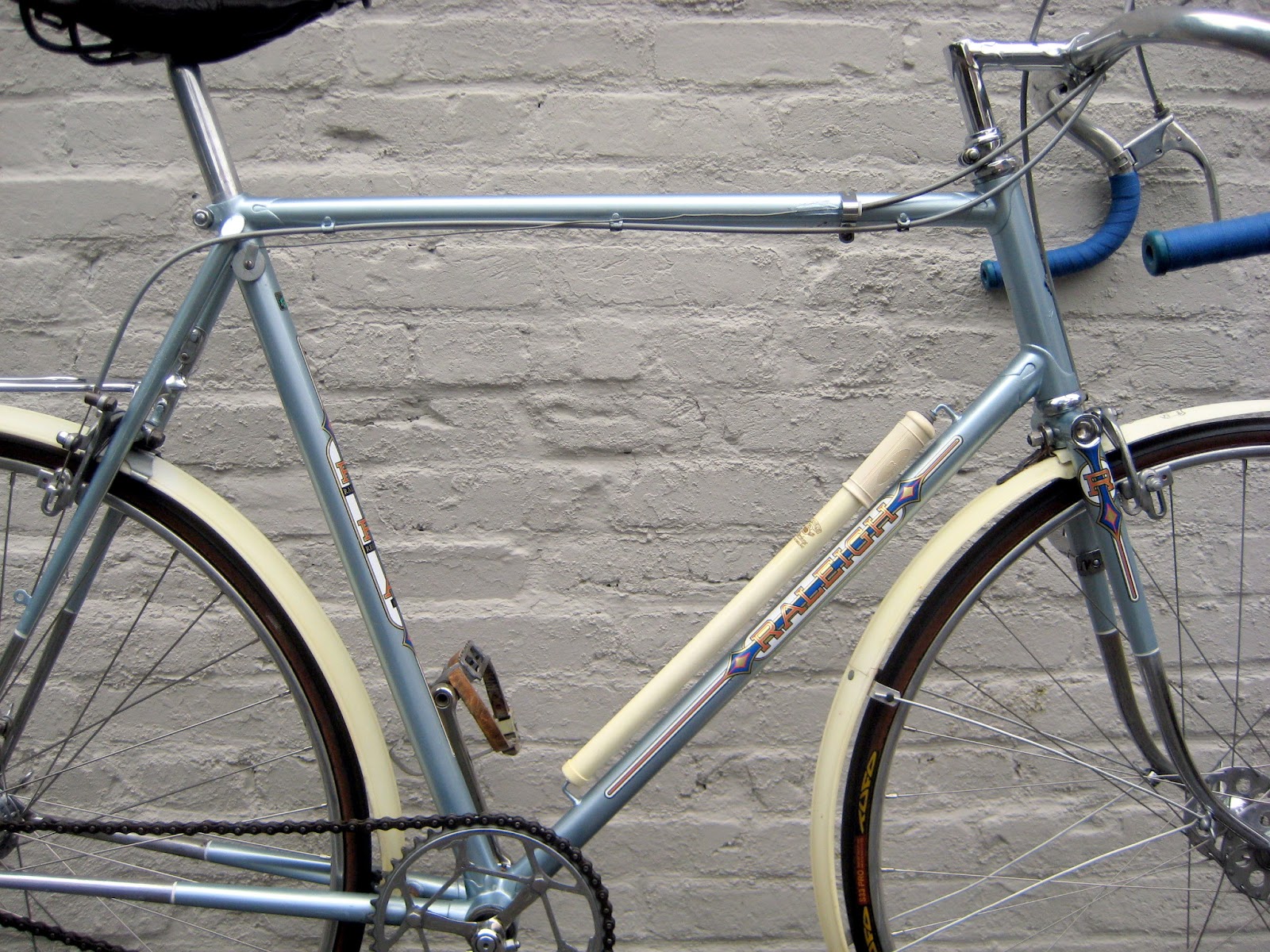 ON THE DROPS: Raleigh Record Ace (RRA) 1947-1954