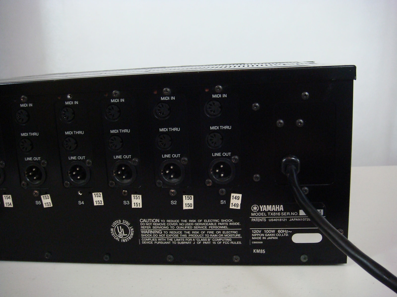 MATRIXSYNTH: Yamaha TX816 FM Synthesizer - 8 DX7's in a Rack