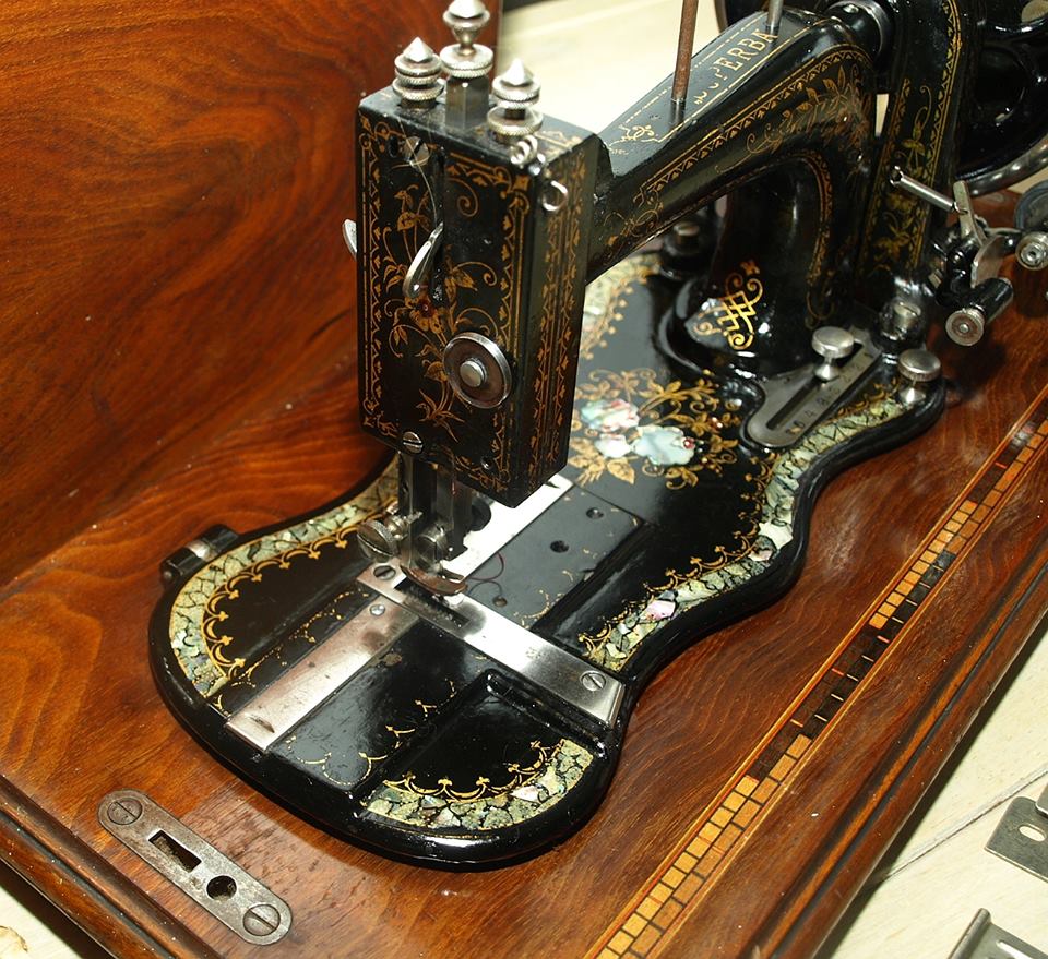 Still Stitching - Vintage Sewing Machines: (Profile) Niels de Gooijer ...