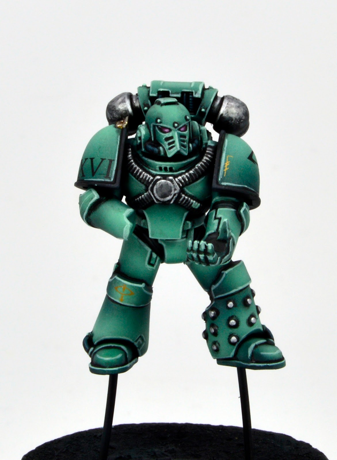 Dorn's Arrow: Sons of Horus - Green Power Armour - Painting Guide