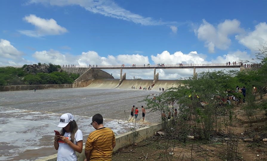 Portal Poço Fundo: Barragem de Poço Fundo volta Transbordar após quasse ...