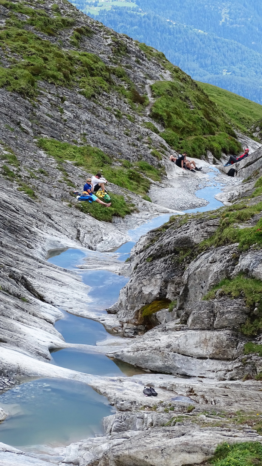 Zuhause unterwegs: Die Gletschermühlen auf der Alp Mora