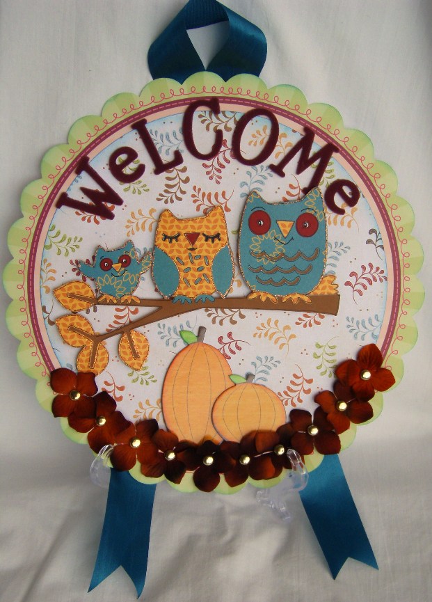 Running With Scissors: Owl Welcome Wreath