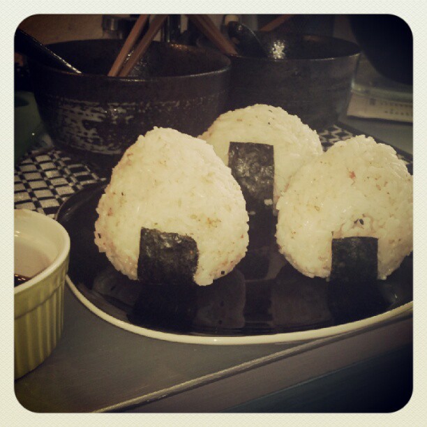 Hollie's Bites - Food for Thought and Other Ramblings: Onigiri ...