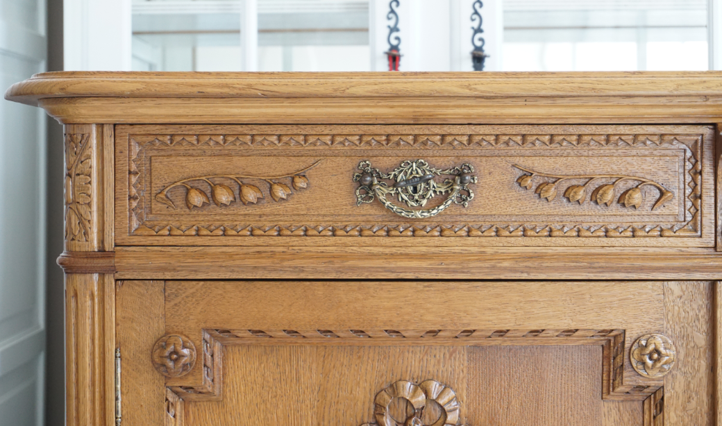 Modern Antyki: [1369] Stara, drewniana komoda w stylu Napoleona