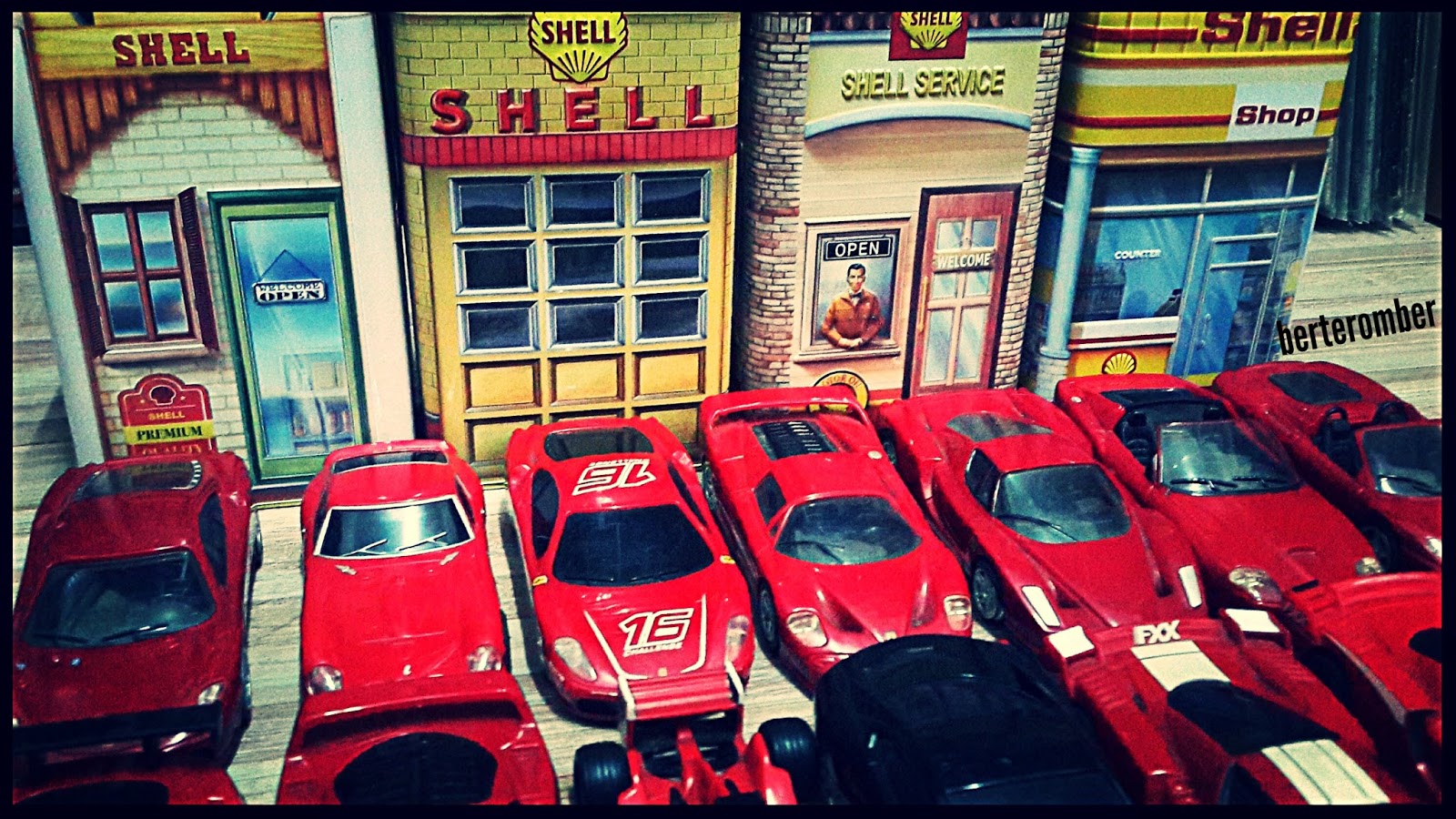 BERTEROMBER: Shell V-Power Ferrari 1:38 model Cars Collection