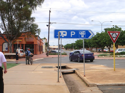 Bicycle Perth: How to use an Australian roundabout