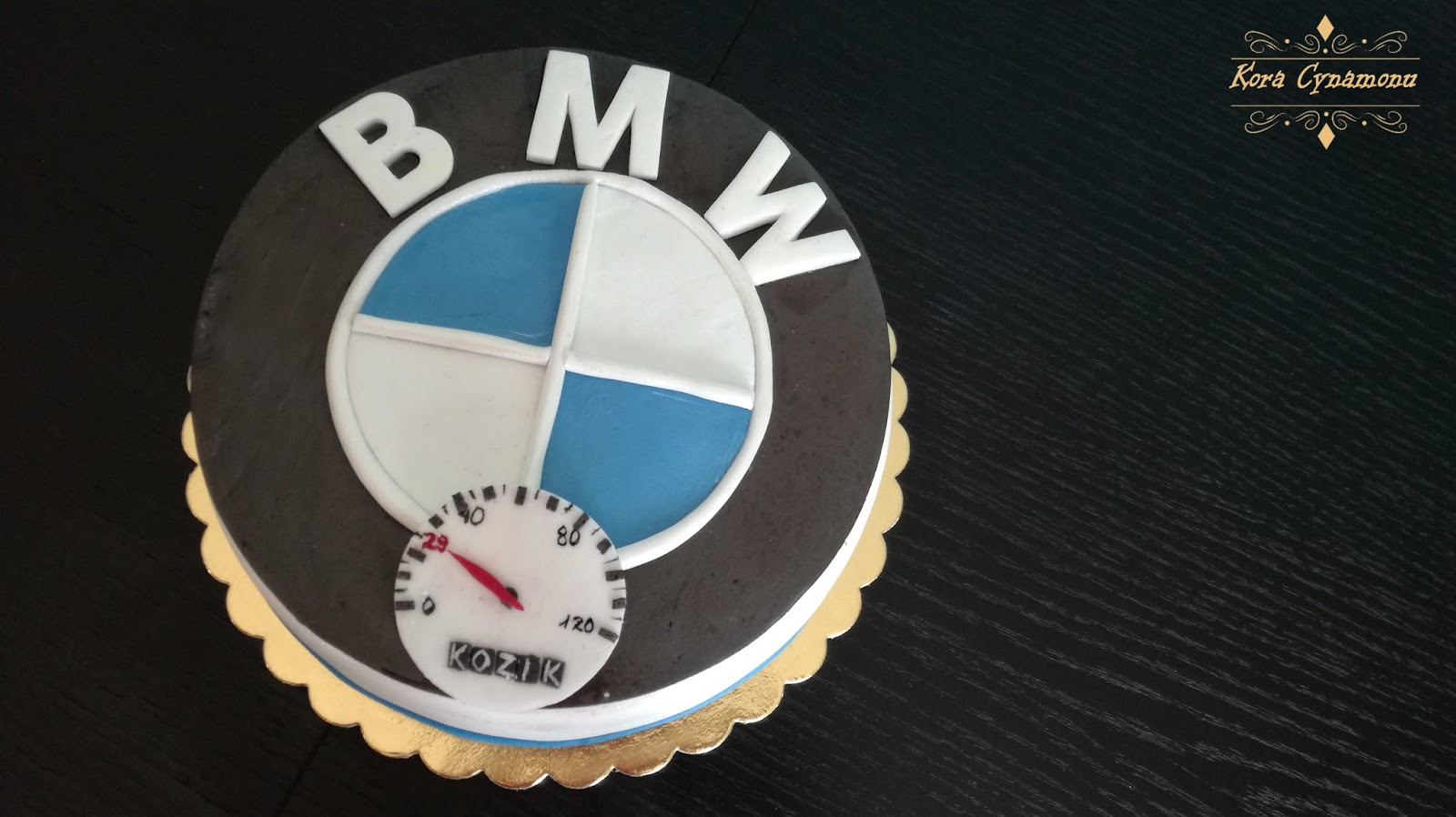 Kora Cynamonu : Tort BMW