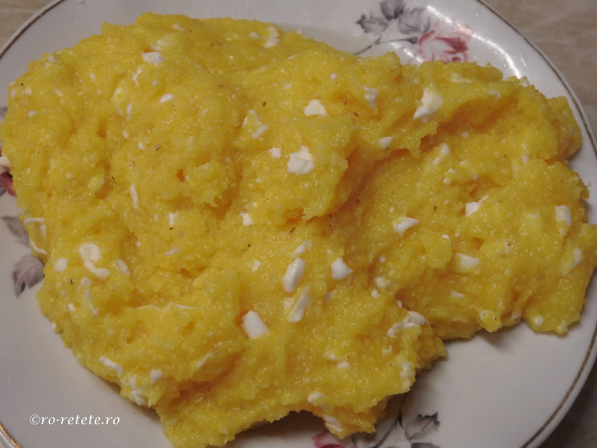 Mamaliga reteta | RO-Retete.ro