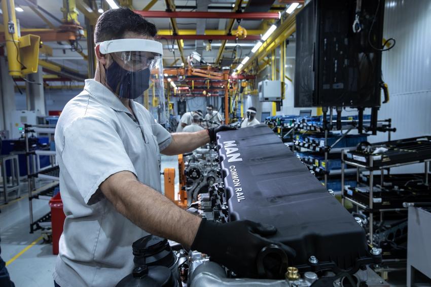 DIECIOCHO RUEDAS: VW METEOR CON MOTOR MAN D26… 100 % BRASILERO