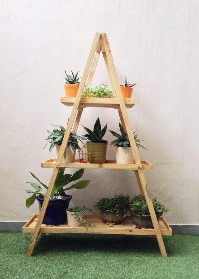 31 Inspirasi Membuat Rak Bunga - Ayo-Berkebun