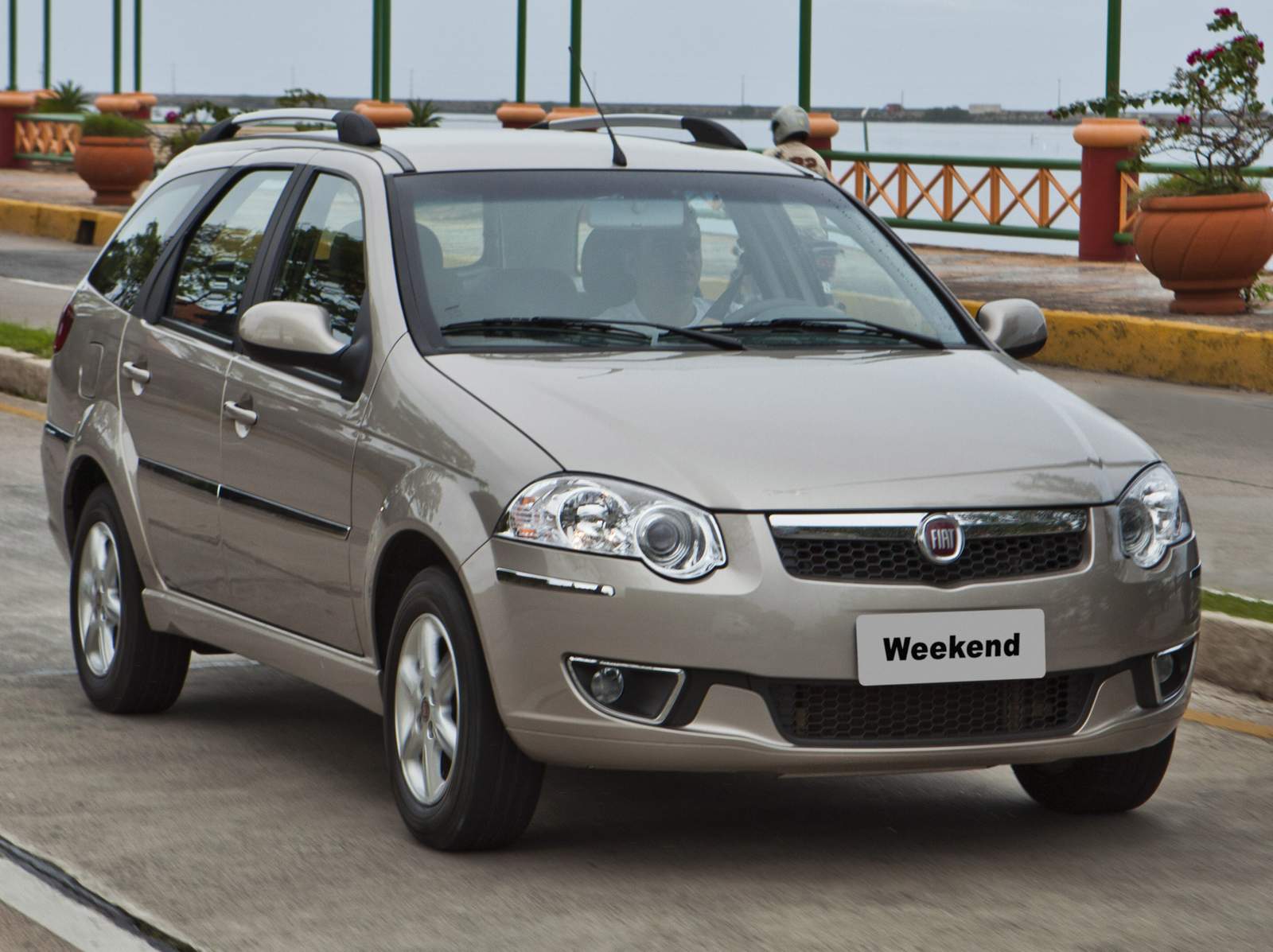Fiat Palio Weekend 2015: preços, consumo e especificações