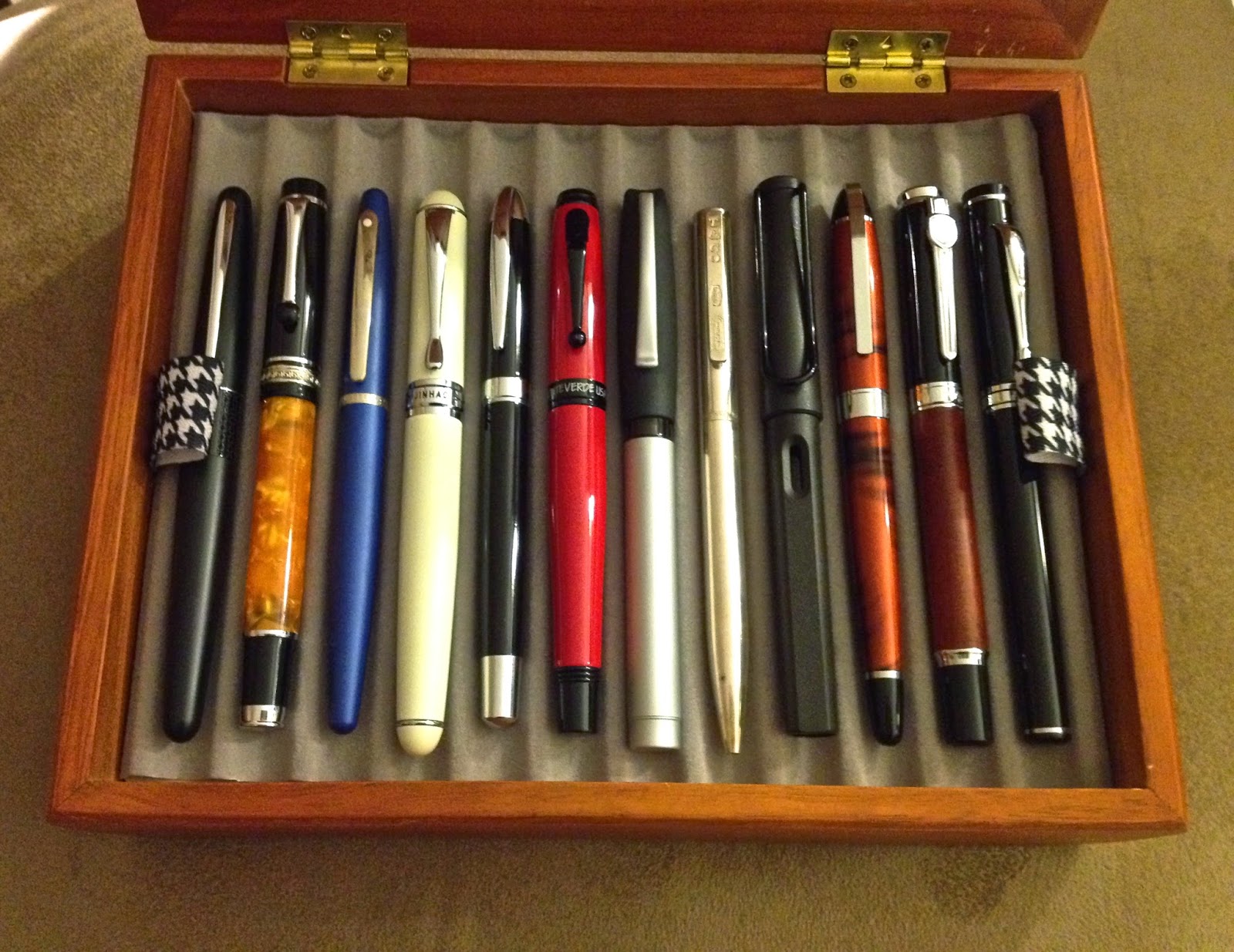 hooked on the needle: Fountain Pen Madness