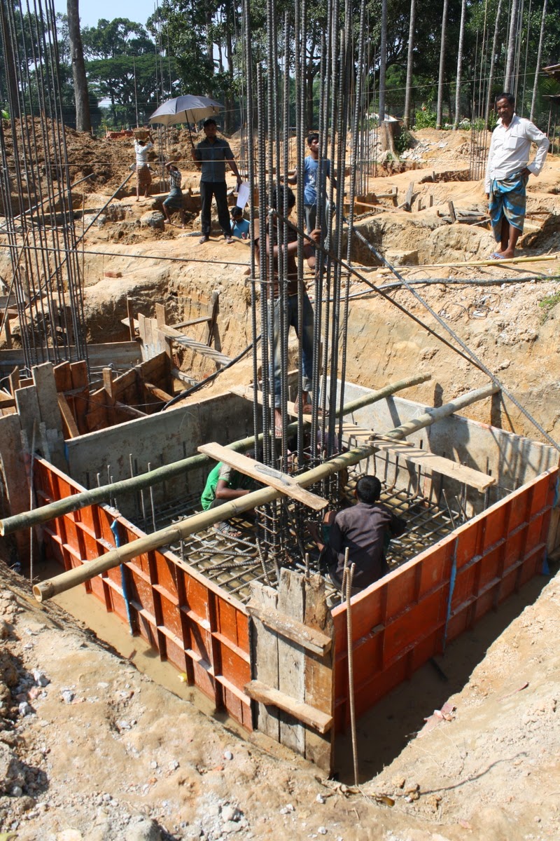 Jonathan & Holly Barrett: Foundation Pile Caps