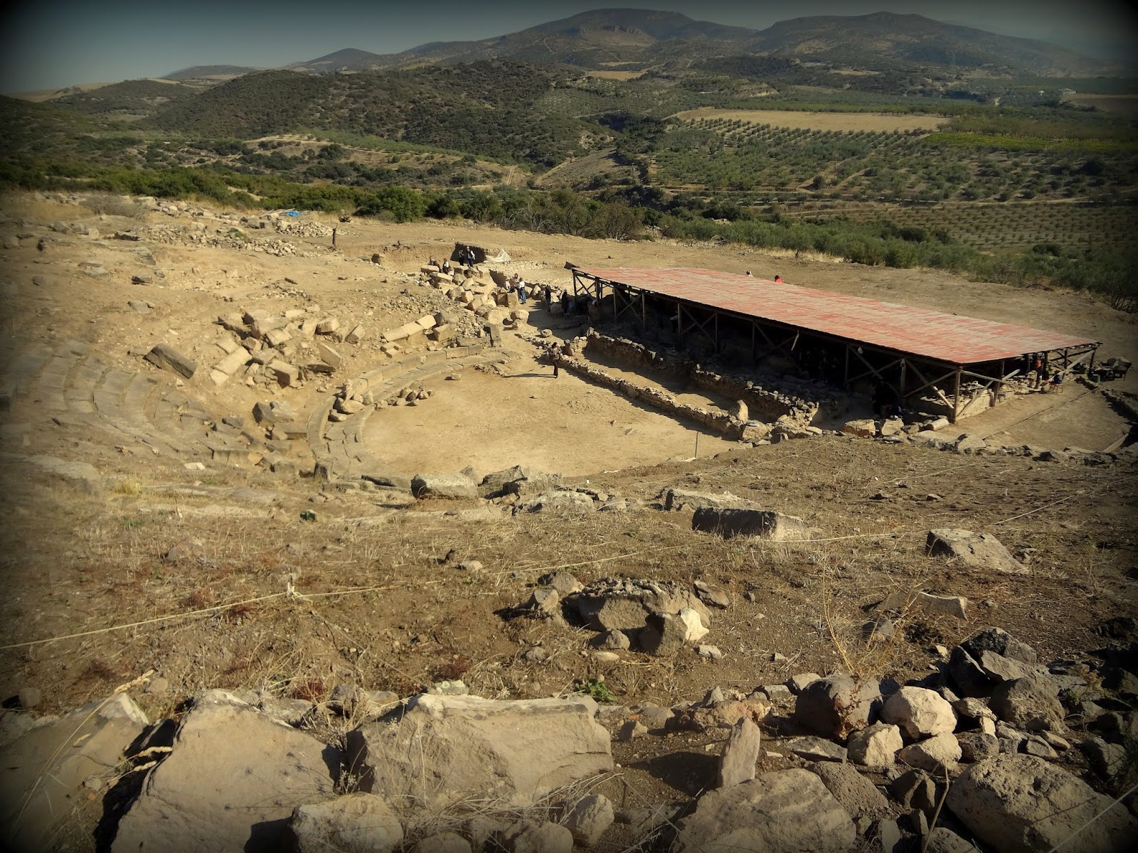 ΙΣΤΟΡΙΑ ΕΛΛΗΝΙΚΗ ΚΑΙ ΠΑΓΚΟΣΜΙΑ : ΑΡΧΑΙΑ ΘΕΑΤΡΑ ΣΤΗ ΘΕΣΣΑΛΙΑ