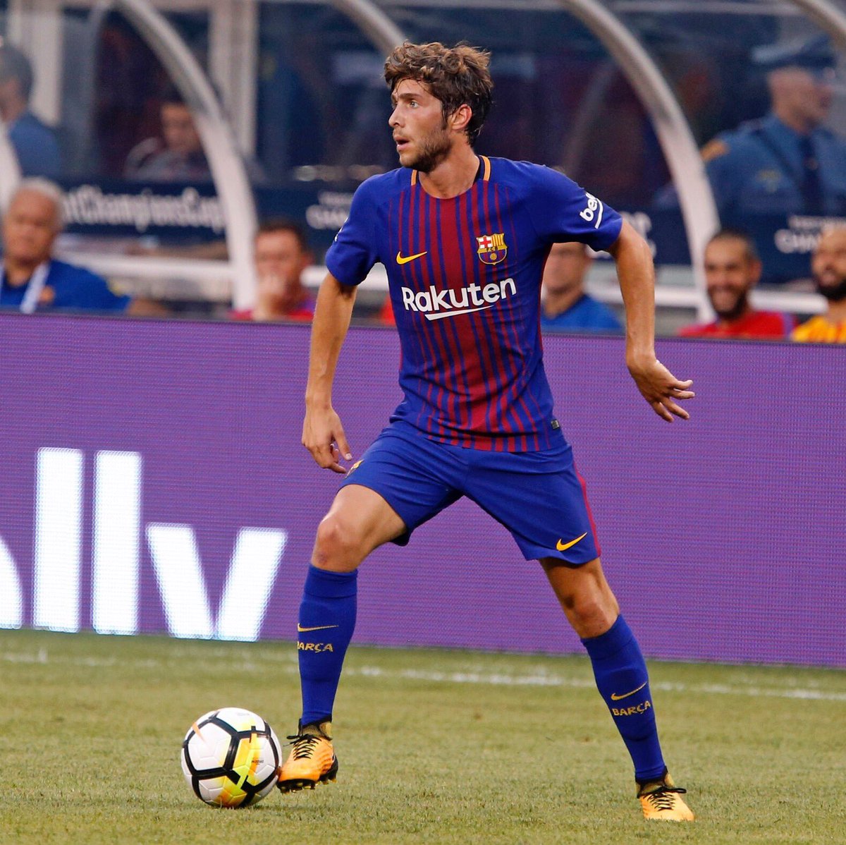 New FC Barcelona 17-18 Home Kit + Numbers - On-Pitch Debut - Footy ...