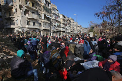 East Aleppo 'catastrophic' as tens of thousands flee