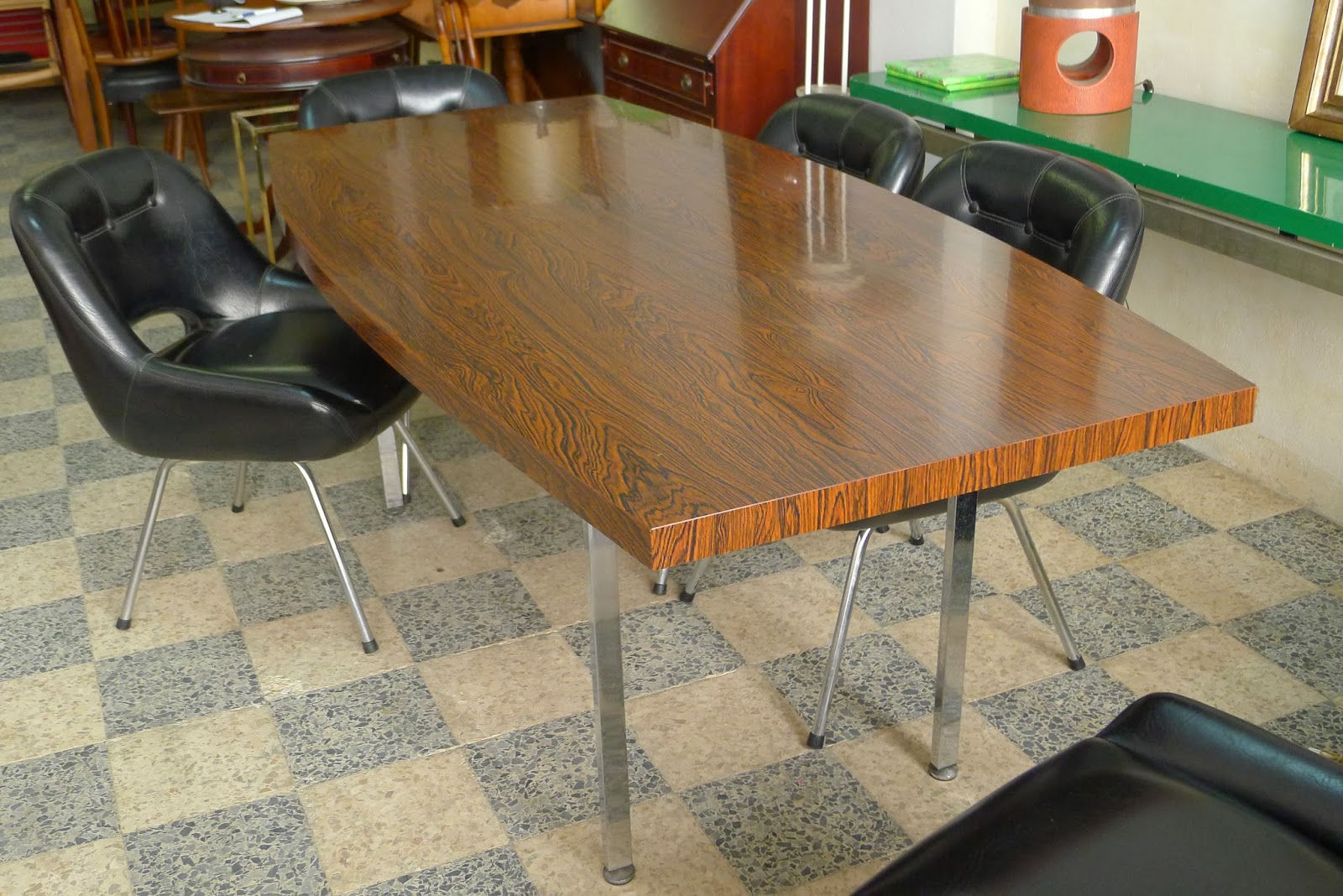Galeria Óarte: Mesa com tampos folheados a fórmica (1900x900x730)