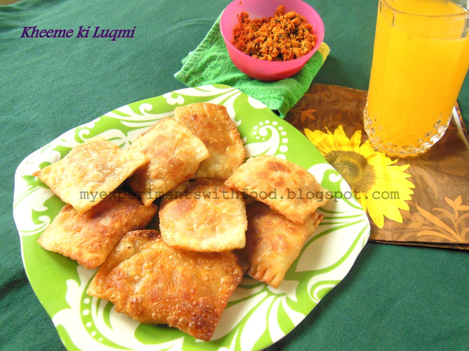 My Experiments With Food: Kheeme Ki Luqmi / Minced chicken Stuffed Wraps