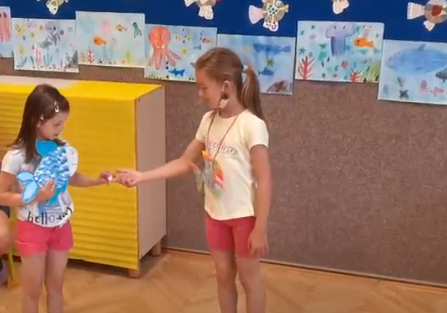 Mala Šem5ka: 2.a: MAVRIČNA RIBICA