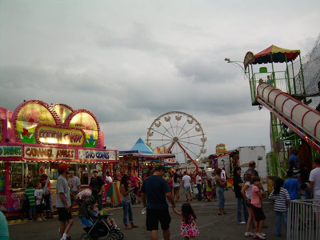 Another Monkey: The World of Wonders Sideshow at the Northeast Fair